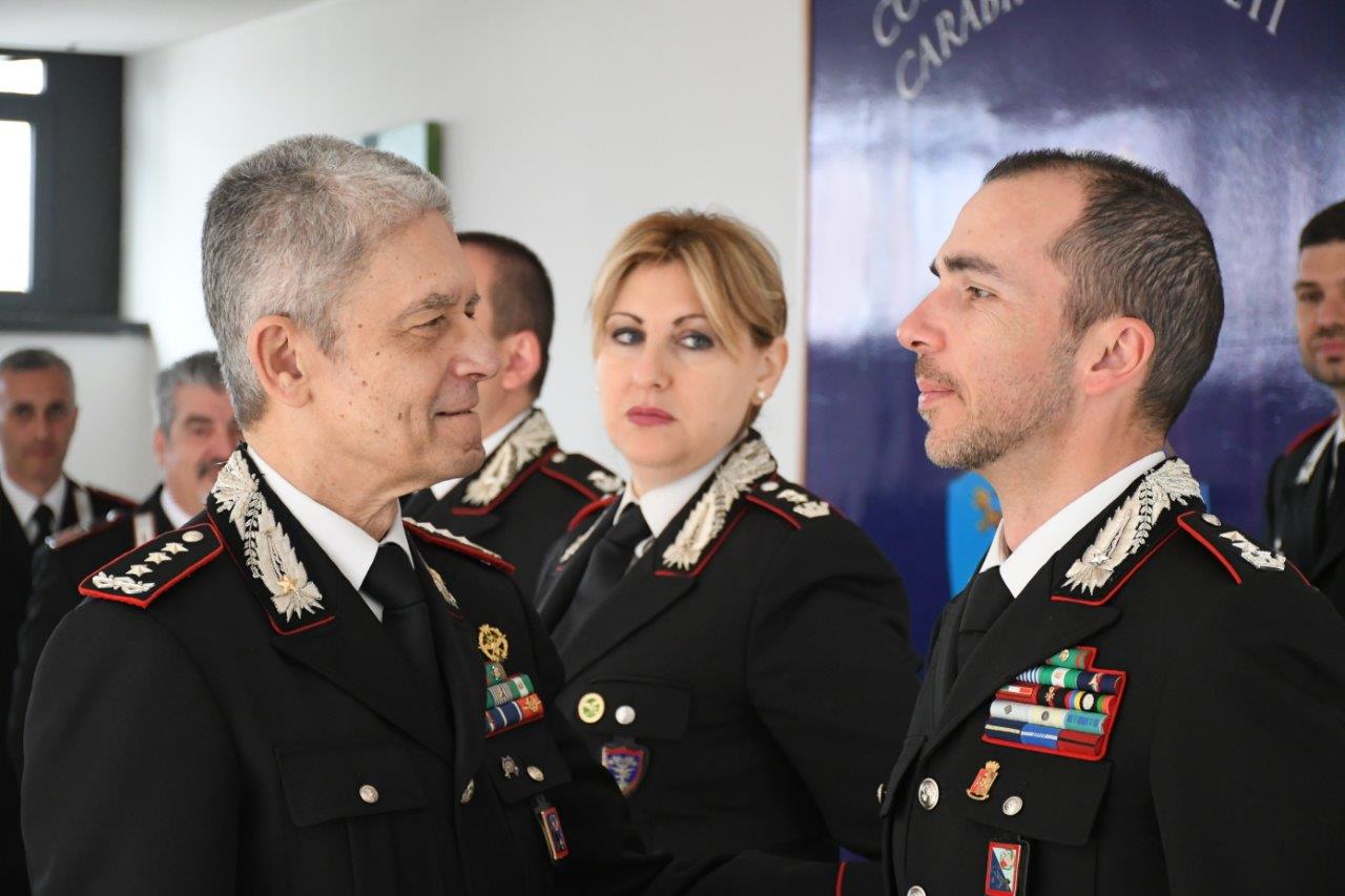 Il generale Antonio de Vita in visita al Comando provinciale dei ...