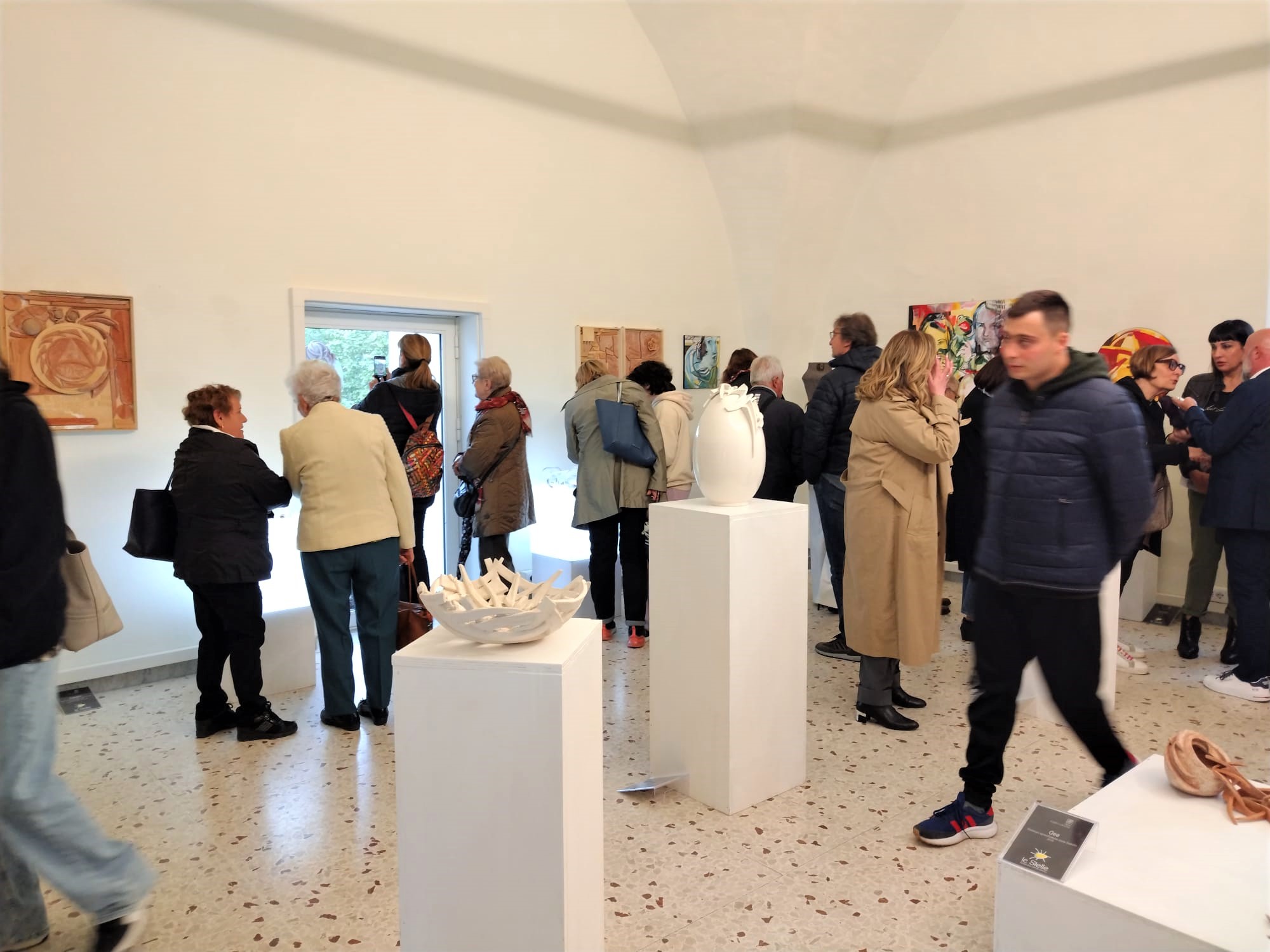 Arte al Polo Autismo, aperta la mostra "Opere" di Fabio Grassi
